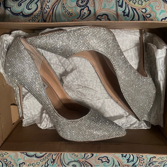 Steve Madden | Shoes | Steve Madden Daisie Crystal Heels | Poshmark